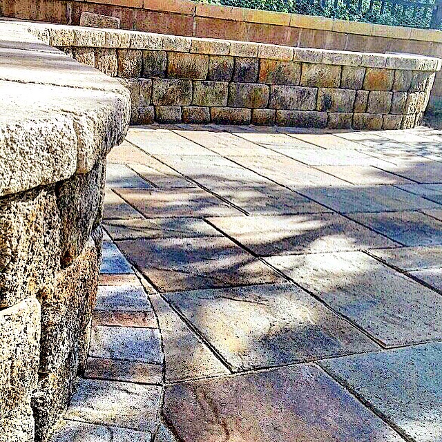 Aloha Pavers Inc. - Paver Walls